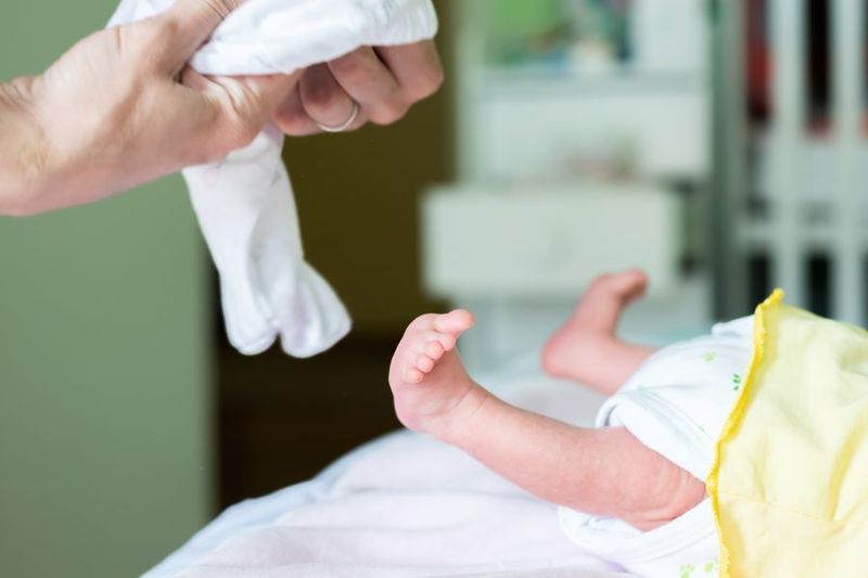 Why Shouldn’t I Use Baby Powder to Treat Diaper Rash? - Nabt
